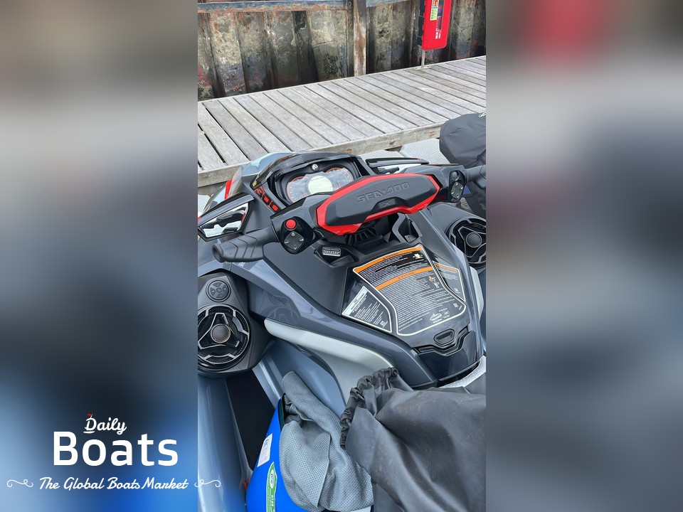 2018 Sea-Doo Rxt 300 for sale. View price, photos and Buy 2018 Sea-Doo ...