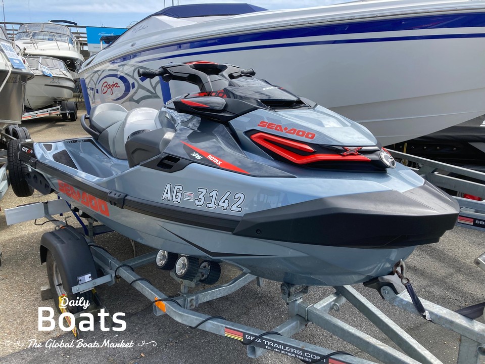 2018 Sea-Doo Rxt 300 for sale. View price, photos and Buy 2018 Sea-Doo ...