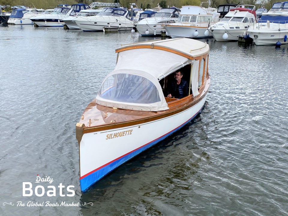 1999 Creative Marine Frolic 31 for sale. View price, photos and Buy ...