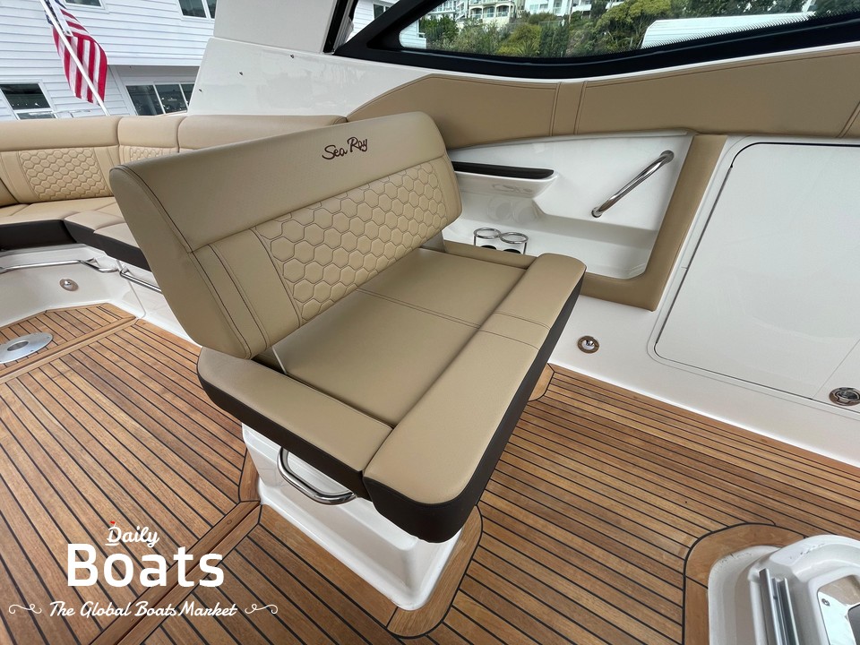 2022 Sea Ray 320 Sundancer Ob for sale. View price, photos and Buy 2022 ...