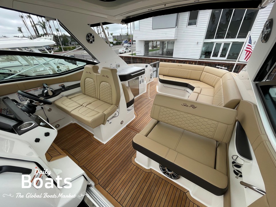 2022 Sea Ray 320 Sundancer Ob for sale. View price, photos and Buy 2022 ...