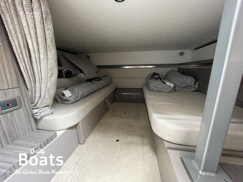 2022 Sea Ray 320 Sundancer Ob for sale. View price, photos and Buy 2022 ...