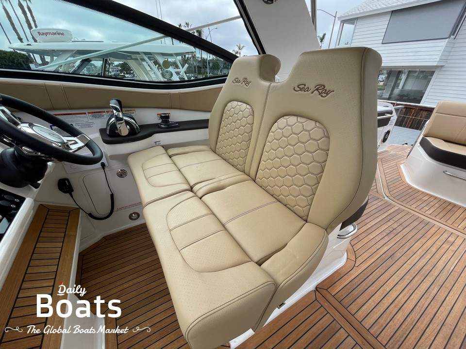 2022 Sea Ray 320 Sundancer Ob for sale. View price, photos and Buy 2022 ...