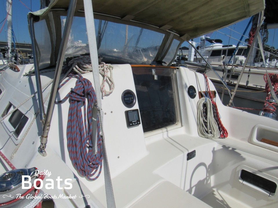 1988 Pearson 31 for sale. View price, photos and Buy 1988 Pearson 31 ...