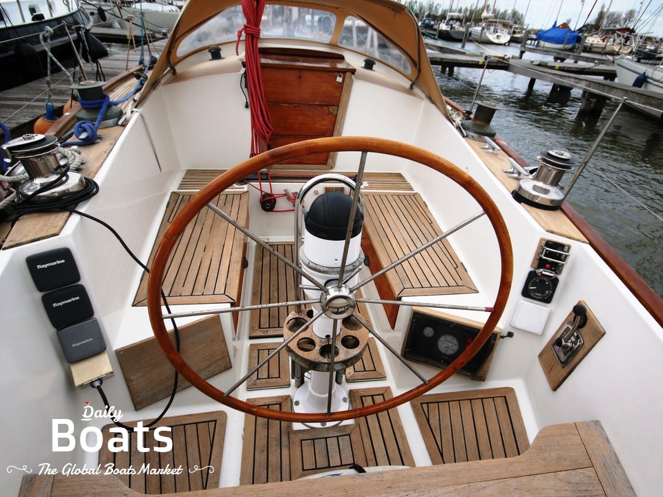 1975 Holman & Pye Philips 43 (By Philip Son) for sale. View price ...