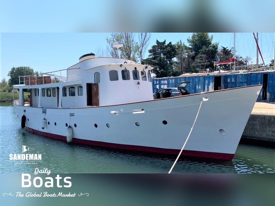 Custom watson twin screw motor yacht for sale - Daily Boats