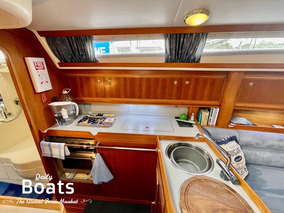 1992 Moody 38 Cc for sale. View price, photos and Buy 1992 Moody 38 Cc ...