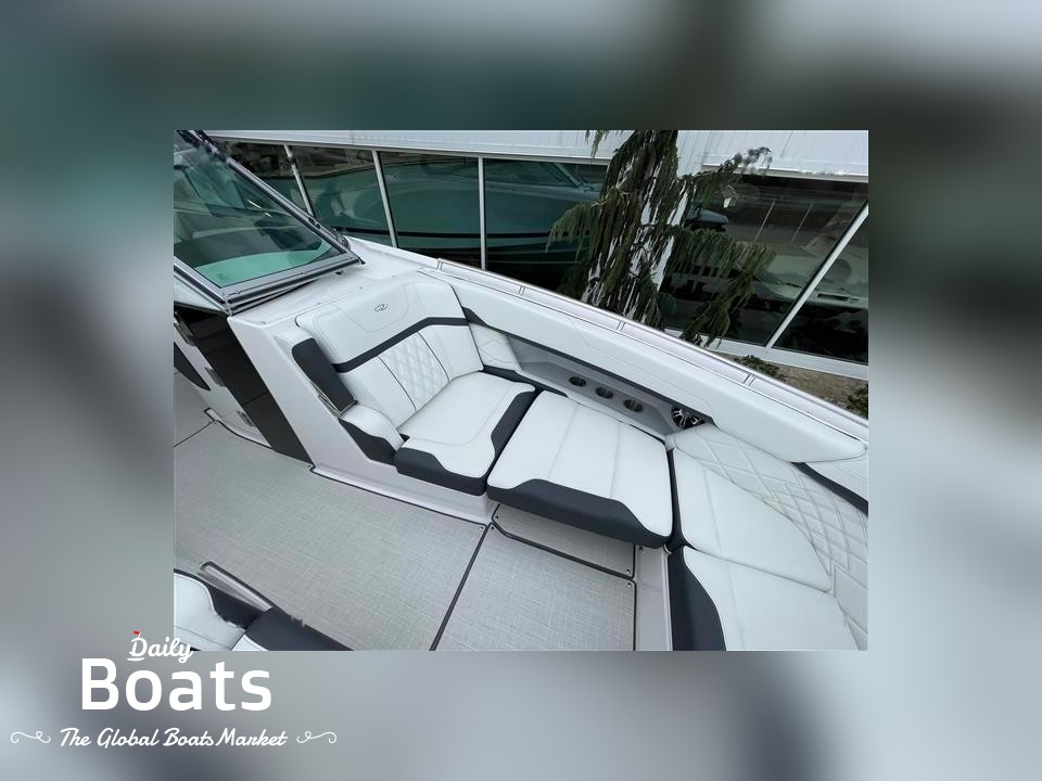 2022 Regal 3300 for sale. View price, photos and Buy 2022 Regal 3300 ...