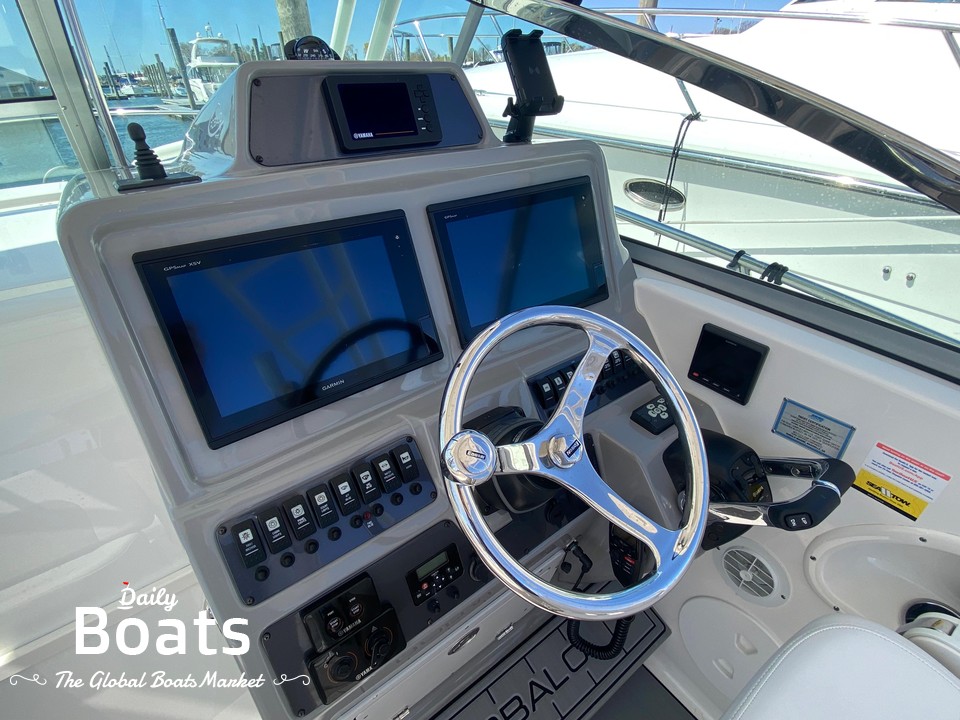 2018 Robalo R305 Walkaround for sale. View price, photos and Buy 2018 ...