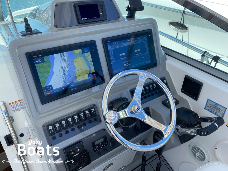 2018 Robalo R305 Walkaround for sale. View price, photos and Buy 2018 ...