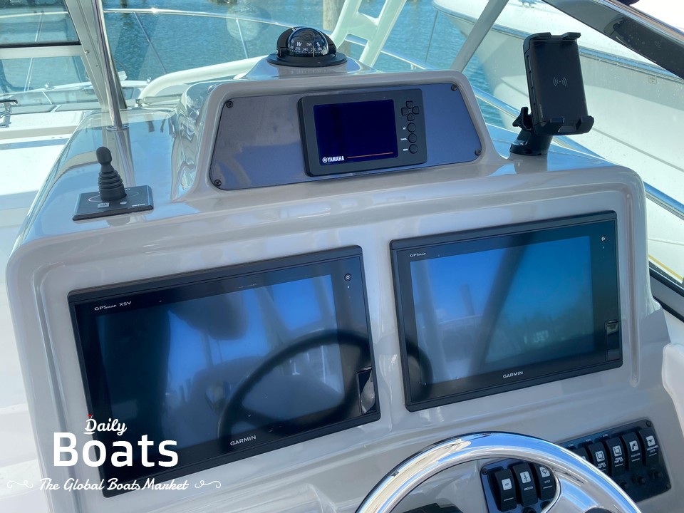 2018 Robalo R305 Walkaround for sale. View price, photos and Buy 2018 ...