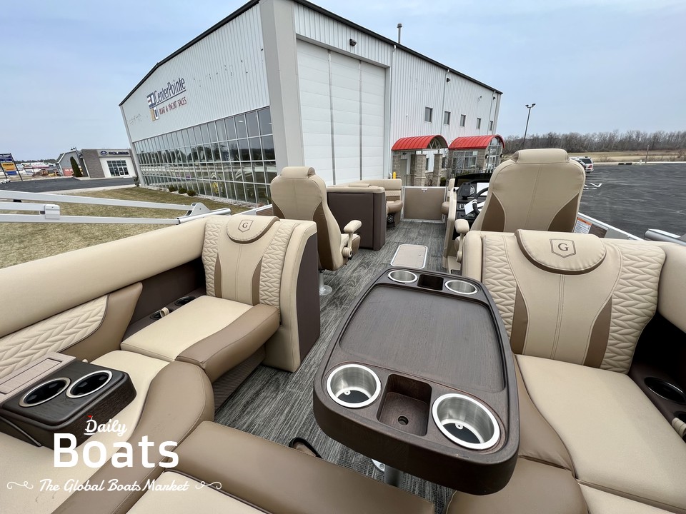 2022 Godfrey Mc 235 Split Bench for sale. View price, photos and Buy ...