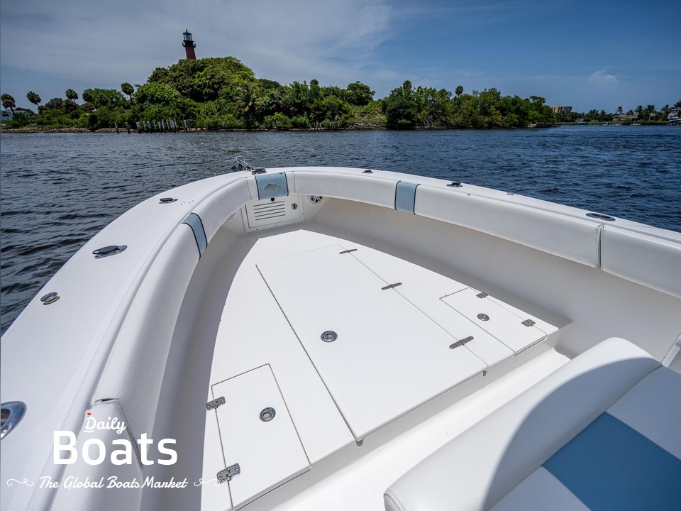 2013 Ocean Runner 2900 C/C Open Fisherman for sale. View price, photos ...