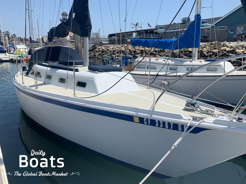 1977 Ericson 32-2 for sale. View price, photos and Buy 1977 Ericson 32 ...