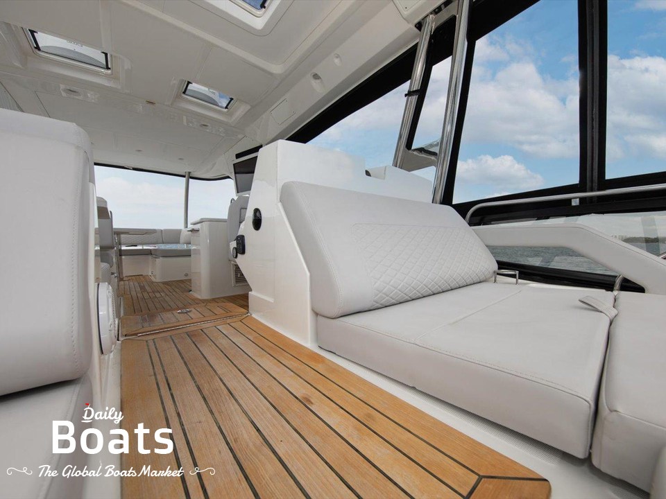 2017 Sea Ray 590 Flybridge for sale. View price, photos and Buy 2017 ...