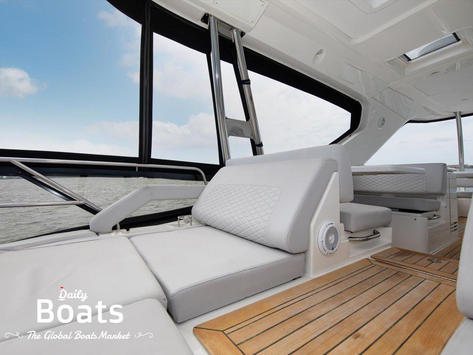 2017 Sea Ray 590 Flybridge for sale. View price, photos and Buy 2017 ...