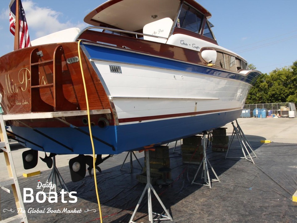 1957 Chris-Craft 32 Vintage Express Cruiser for sale. View price ...