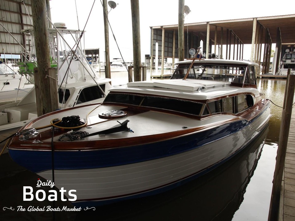 1957 Chris-Craft 32 Vintage Express Cruiser for sale. View price ...
