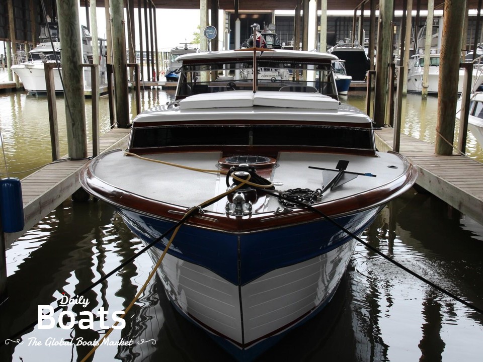 1957 Chris-Craft 32 Vintage Express Cruiser for sale. View price ...