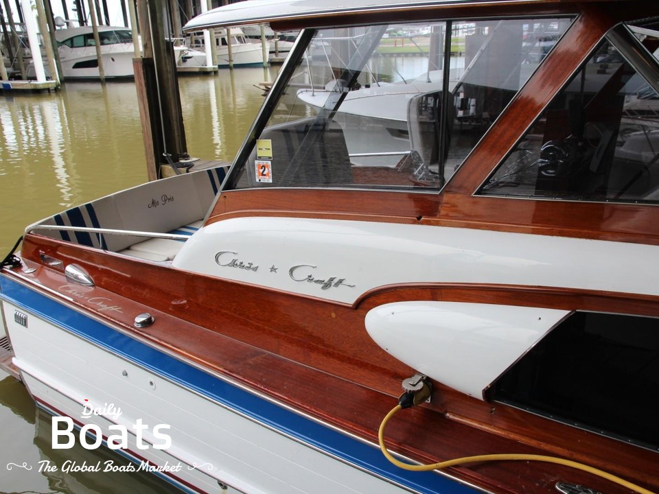 1957 Chris-Craft 32 Vintage Express Cruiser for sale. View price ...