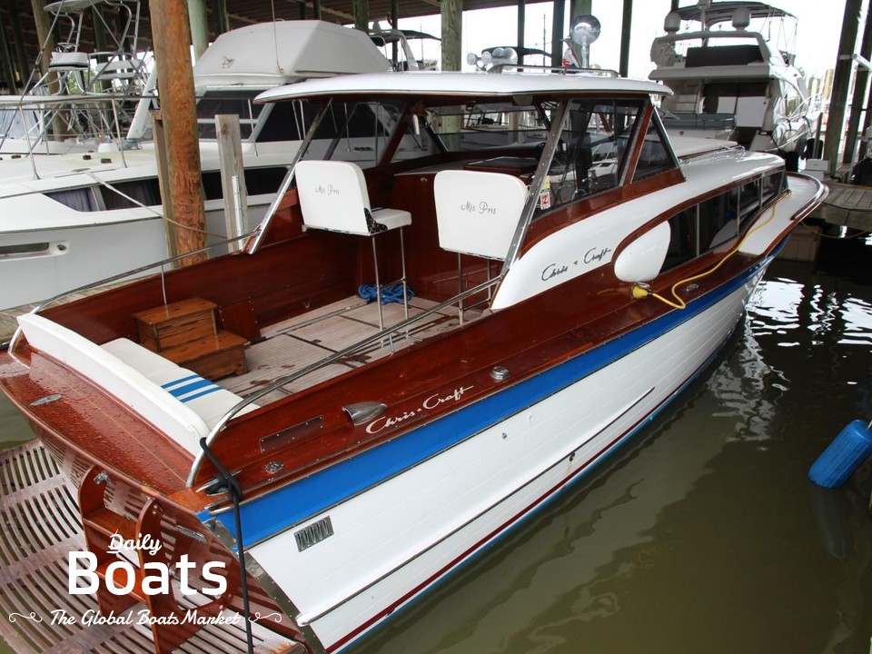 1957 Chris-Craft 32 Vintage Express Cruiser for sale. View price ...