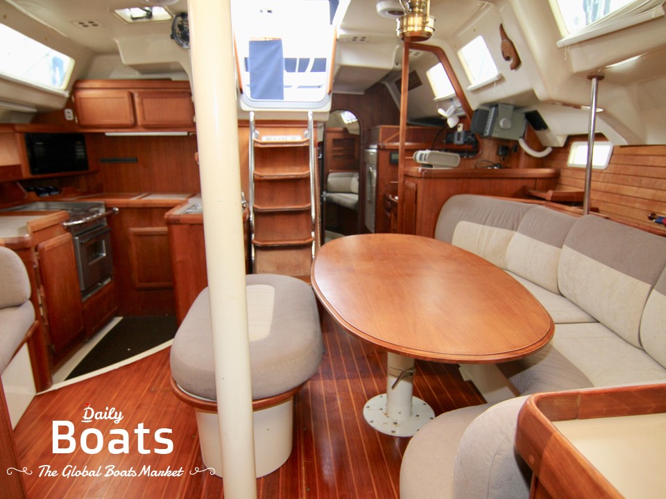 1991 Hunter Passage 42 for sale. View price, photos and Buy 1991 Hunter ...