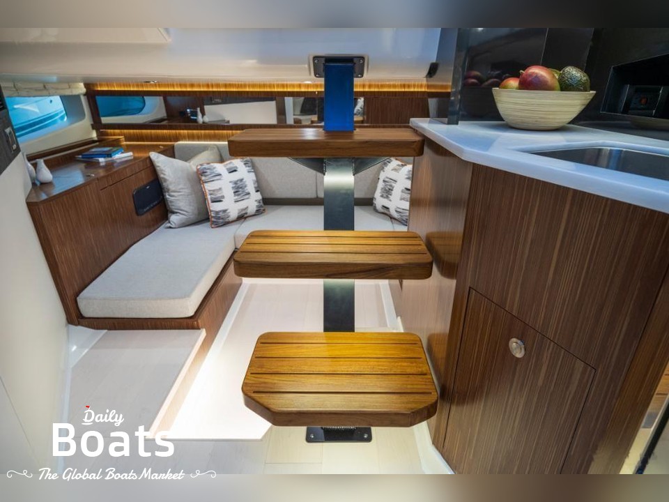 2022 Sea Ray Sundancer 370 Ob for sale. View price, photos and Buy 2022 ...