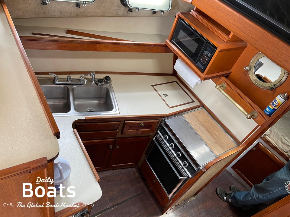 1982 Bayliner Explorer for sale. View price, photos and Buy 1982 ...