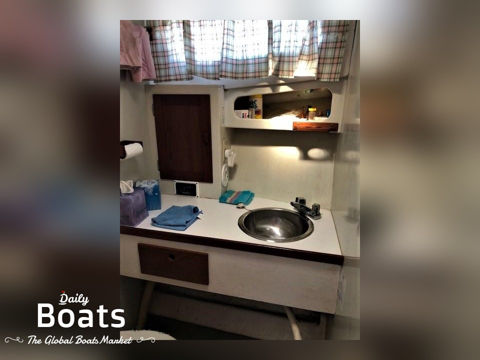 1980 Dyer 40 Express Cruiser for sale. View price, photos and Buy 1980 ...