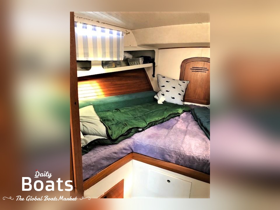 1980 Dyer 40 Express Cruiser for sale. View price, photos and Buy 1980 ...