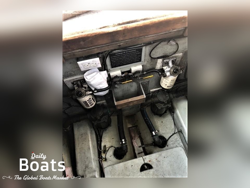 1980 Dyer 40 Express Cruiser for sale. View price, photos and Buy 1980 ...