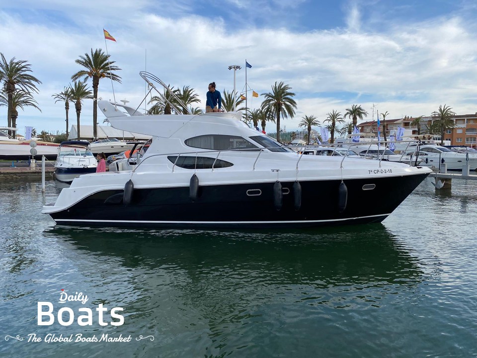 2005 Motor Yacht Millamar 40 Flybridge for sale. View price, photos and ...