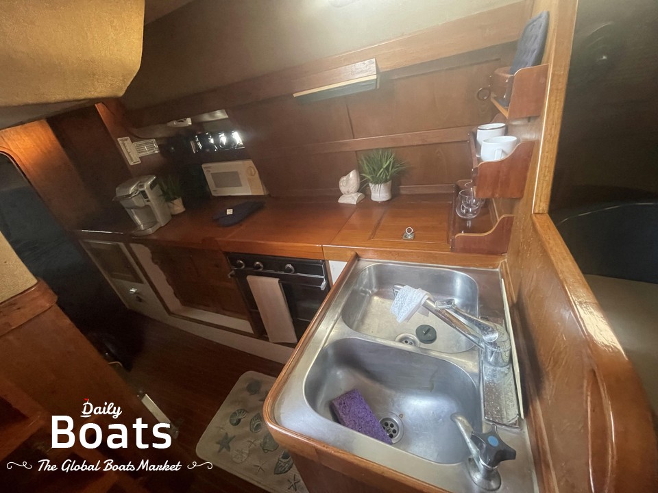 1982 Bostrom 37 for sale. View price, photos and Buy 1982 Bostrom 37 ...