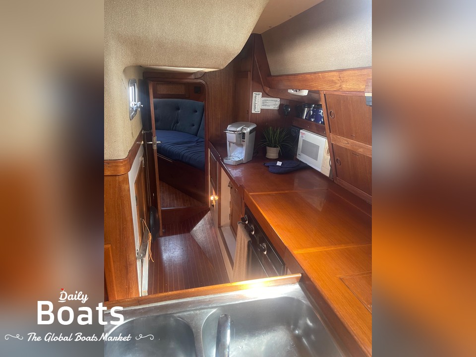 1982 Bostrom 37 til salg. Se pris, fotos og Købe 1982 Bostrom 37 #295647