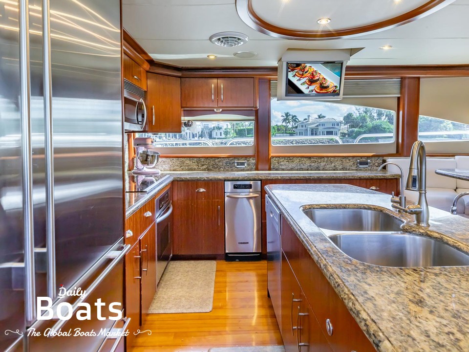 2007 Lazzara Yachts 116 for sale. View price, photos and Buy 2007 ...