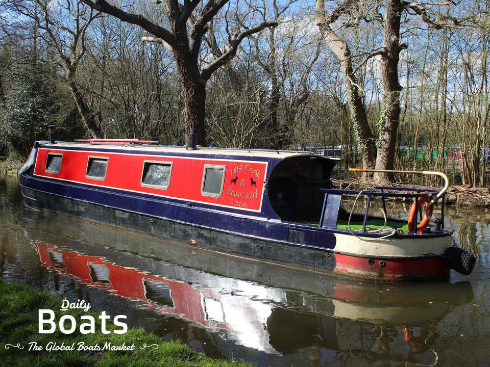 1979 Hancock and Lane 42 ' Cruiser Stern Narrowboat for sale. View ...