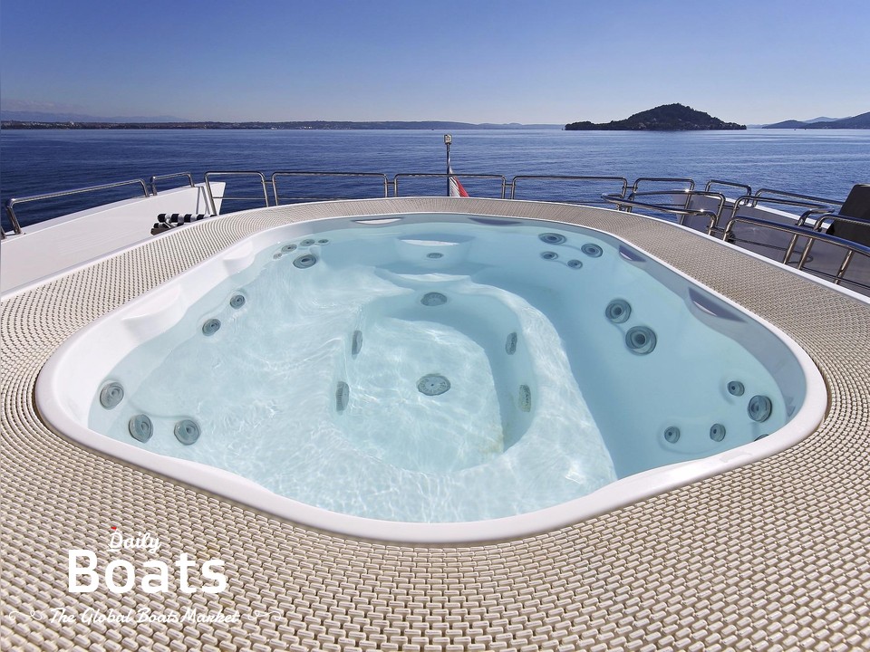 2008 Azimut 116 Grande for sale. View price, photos and Buy 2008 Azimut ...