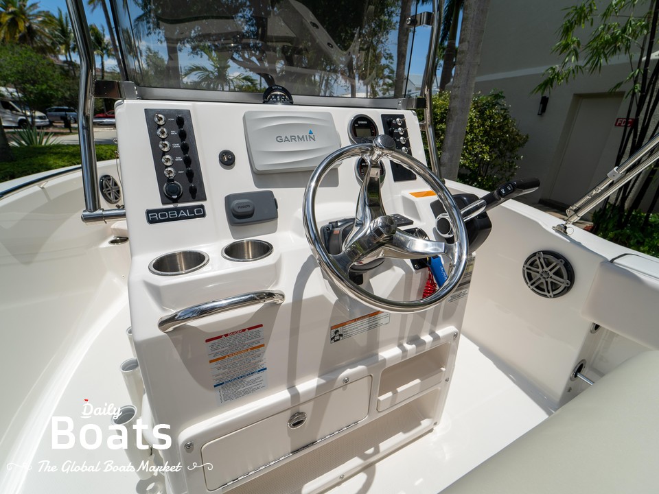 2017 Robalo R180 Center Console for sale. View price, photos and Buy ...