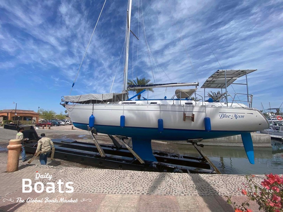 2000 Dufour Classic 38 for sale. View price, photos and Buy 2000 Dufour ...