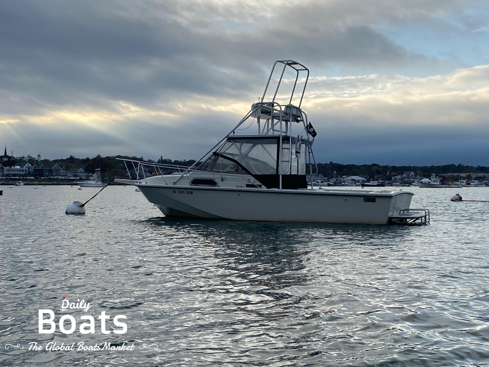 1984 Boston Whaler 27 Inboard for sale. View price, photos and Buy 1984 ...