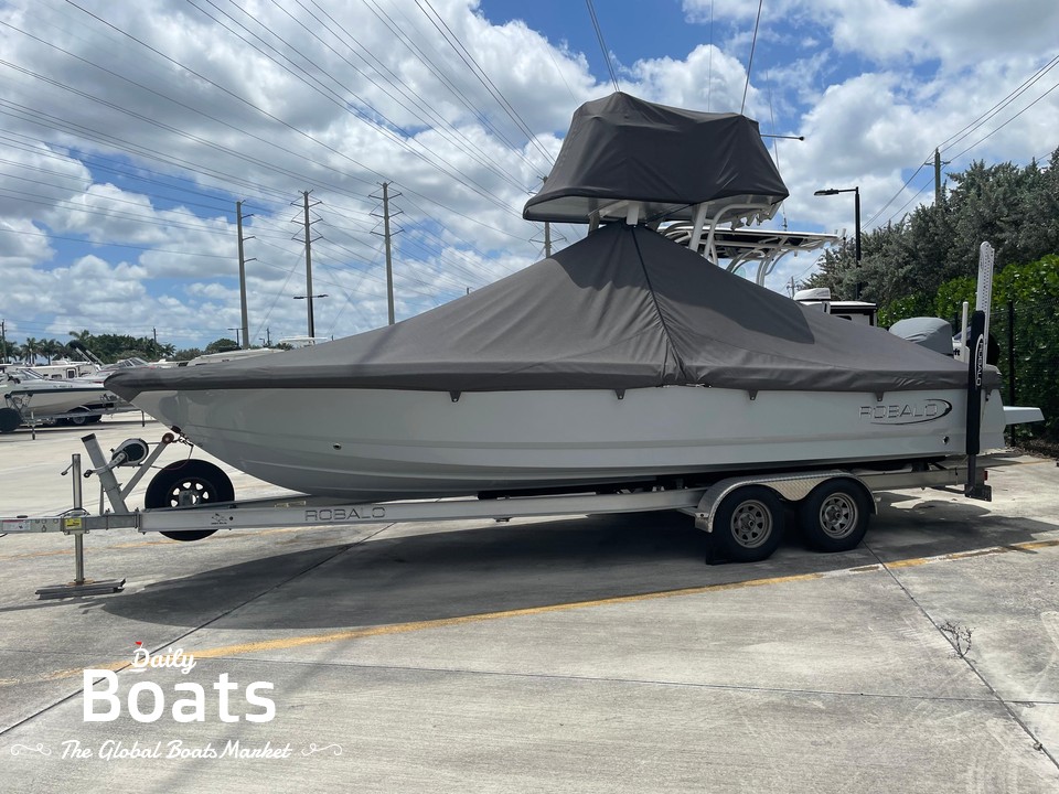 2020 Robalo R246 Cayman Skydeck for sale. View price, photos and Buy ...