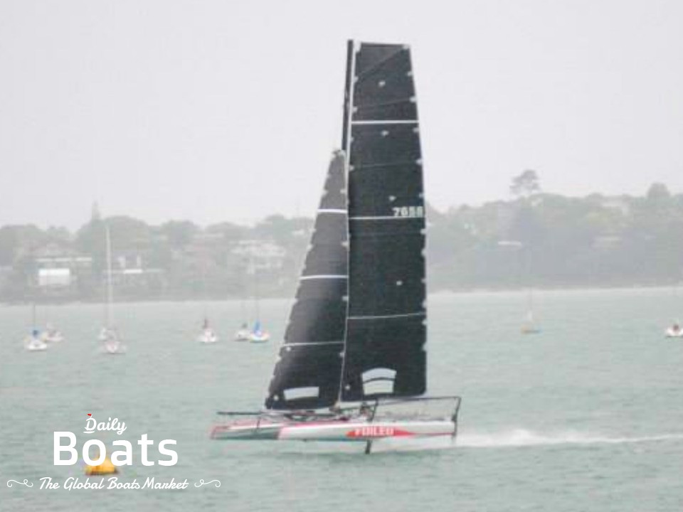 2012 Custom Sl33 Cat for sale. View price, photos and Buy 2012 Custom ...