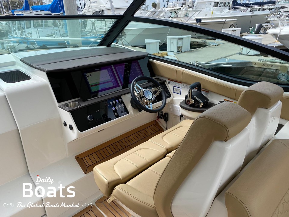 2022 Sea Ray 320 Sundancer Ob for sale. View price, photos and Buy 2022 ...