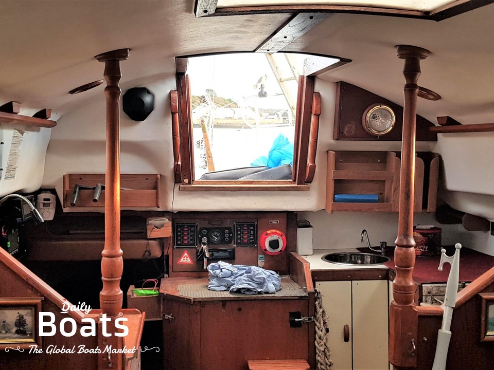 1982 Elizabethan 33 for sale. View price, photos and Buy 1982 ...