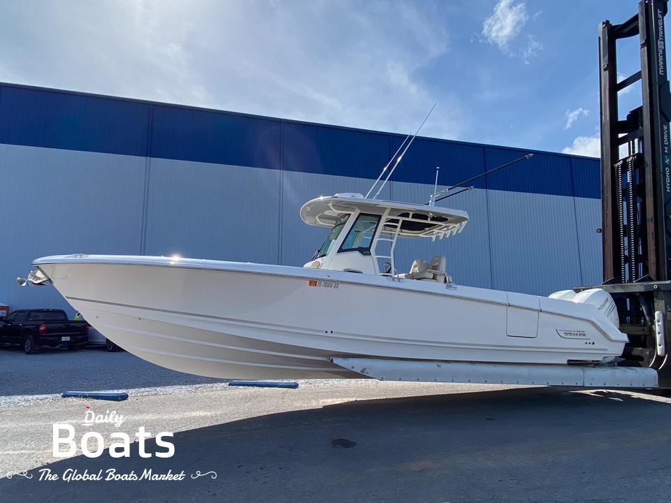 2020 Boston Whaler 330 Outrage for sale. View price, photos and Buy ...