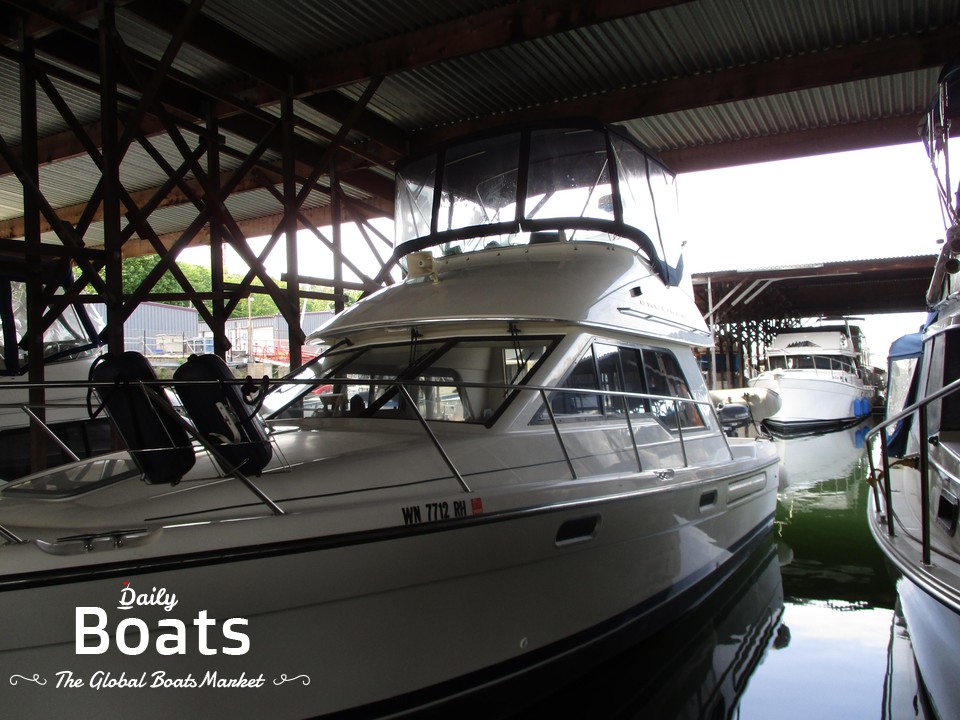 1999 Bayliner 3388 Command Bridge Motoryacht for sale. View price ...