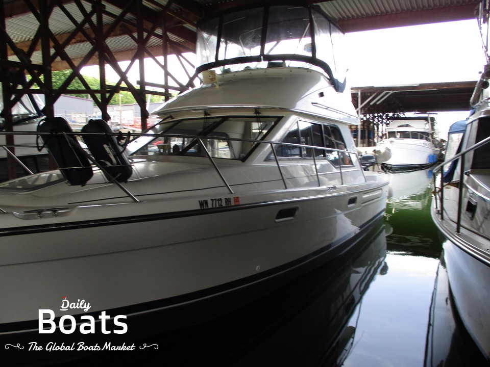 Bayliner 3388 Command Bridge Motoryacht for sale. View price, photos ...