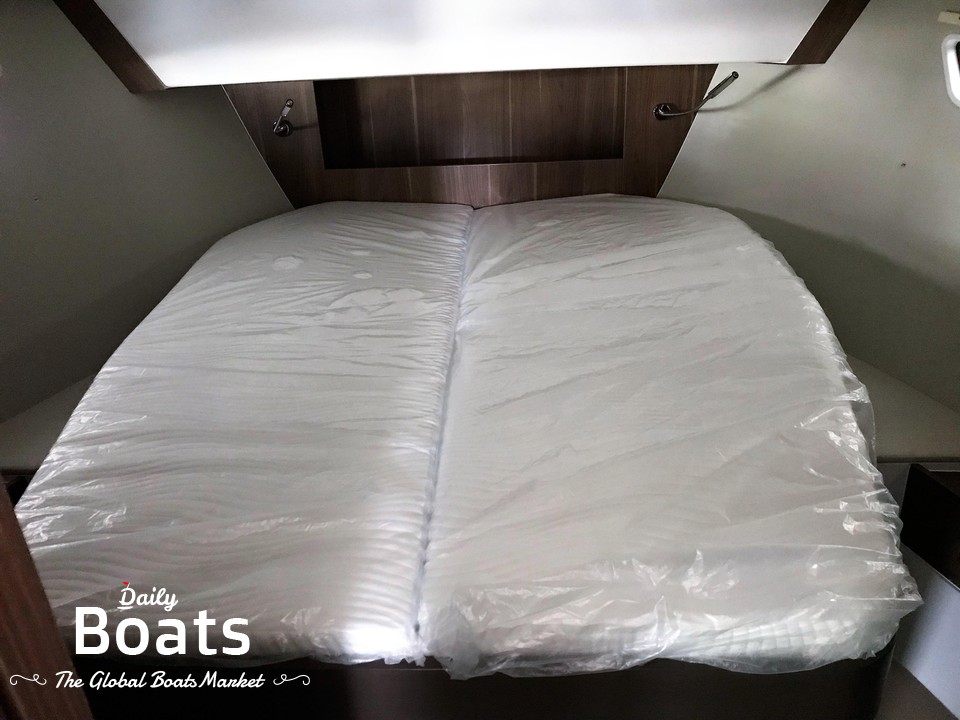 2022 Sealine C335 for sale. View price, photos and Buy 2022 Sealine ...