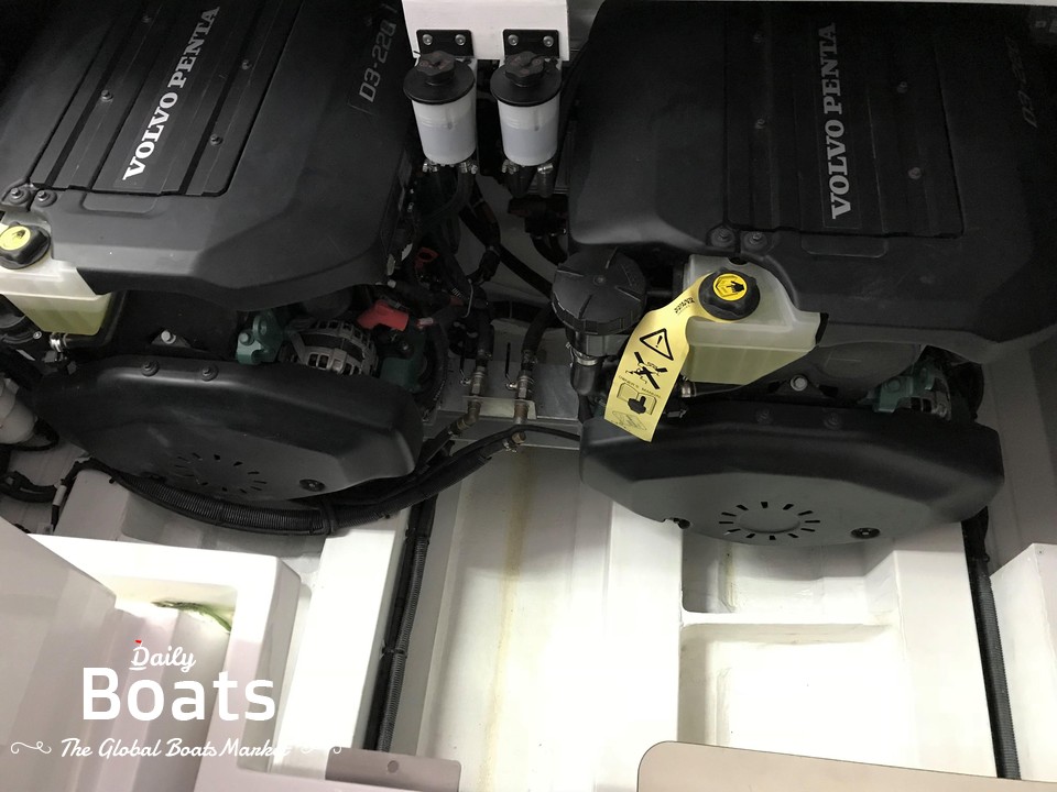 2022 Sealine C335 for sale. View price, photos and Buy 2022 Sealine ...