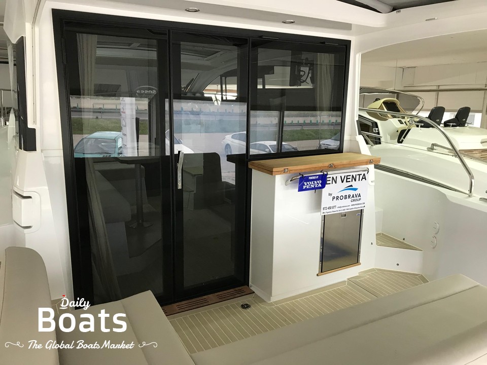 2022 Sealine C335 for sale. View price, photos and Buy 2022 Sealine ...